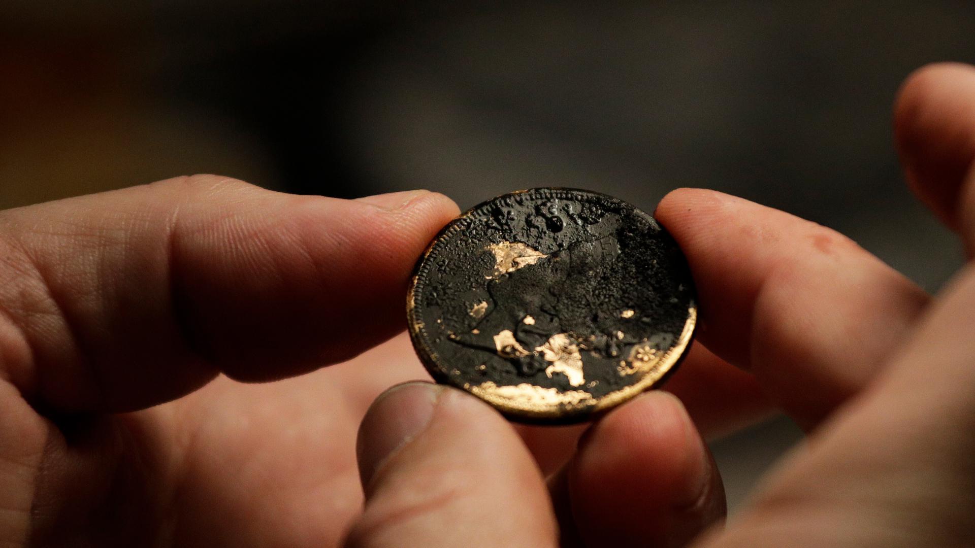 Treasure hunter released from prison after 10 years, but 500 gold coins ...