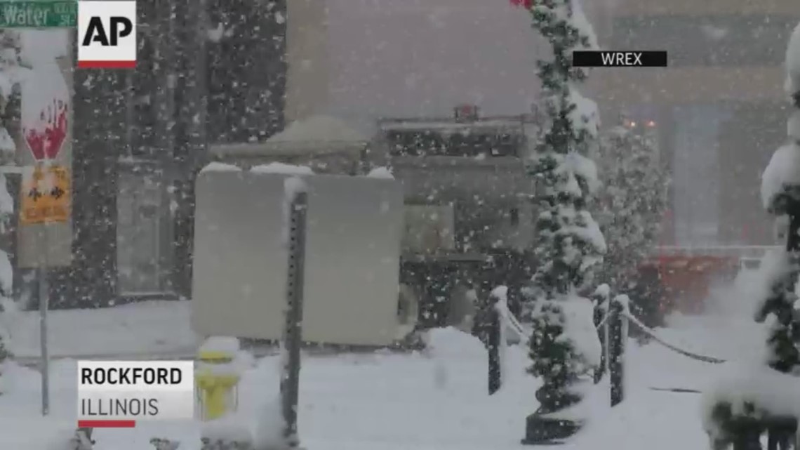 Midwest snowstorm closes schools, grounds flights | wltx.com