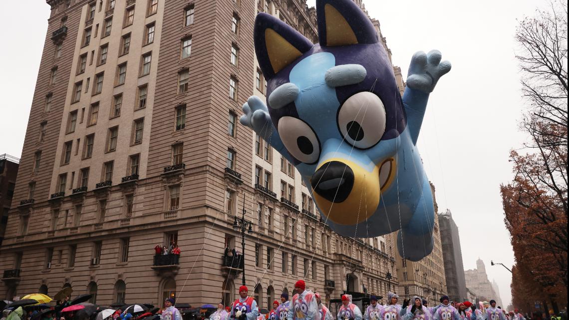 Macy's Thanksgiving Parade thrives despite rain, protests | wltx.com