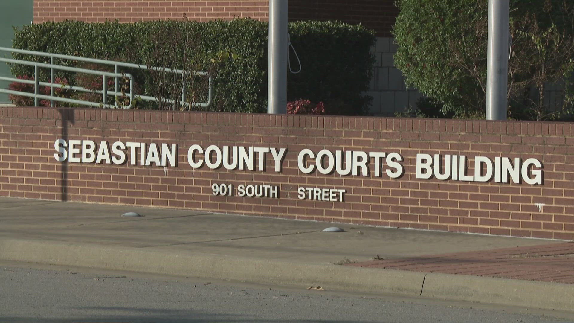 Arkansas woman found dead with 2 children had divorce hearing day ...