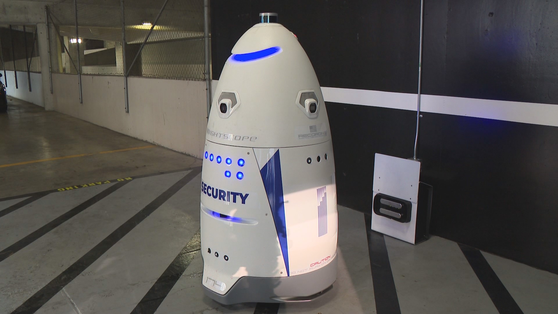 US Bancorp Tower in downtown Portland adds security robot | wltx.com