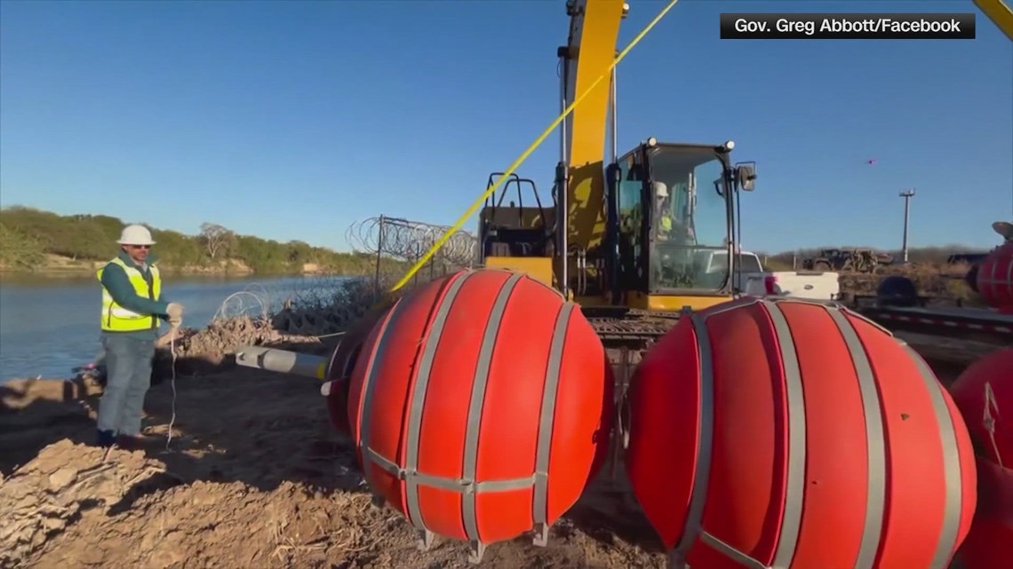 Texas installs more border buoys | wltx.com