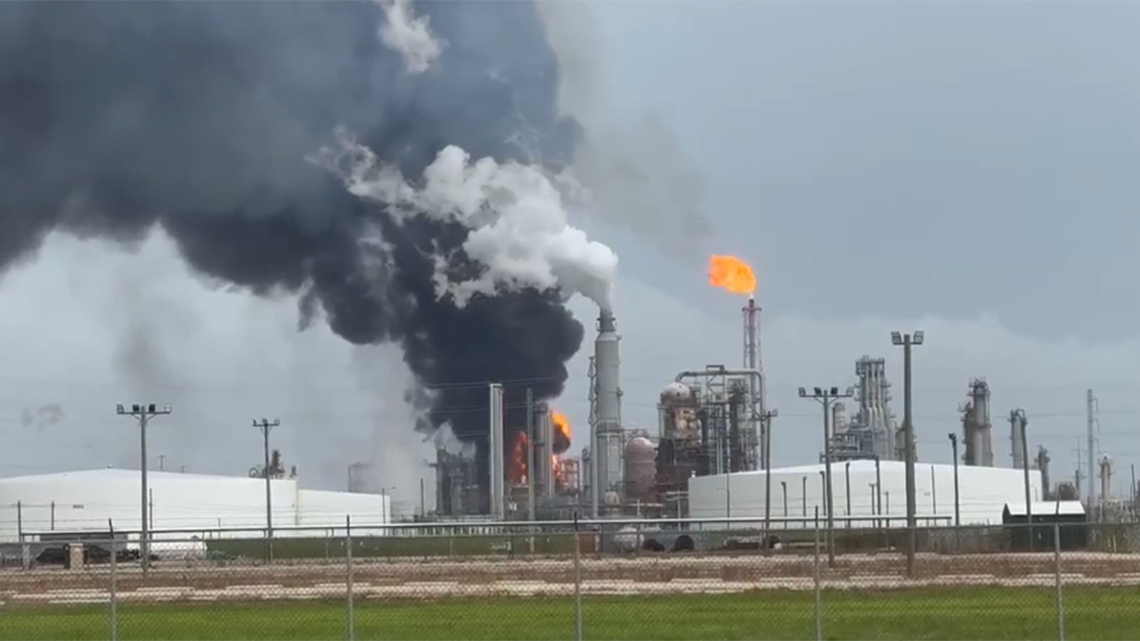 Fire breaks out Monday at Marathon Oil refinery in Texas City ...