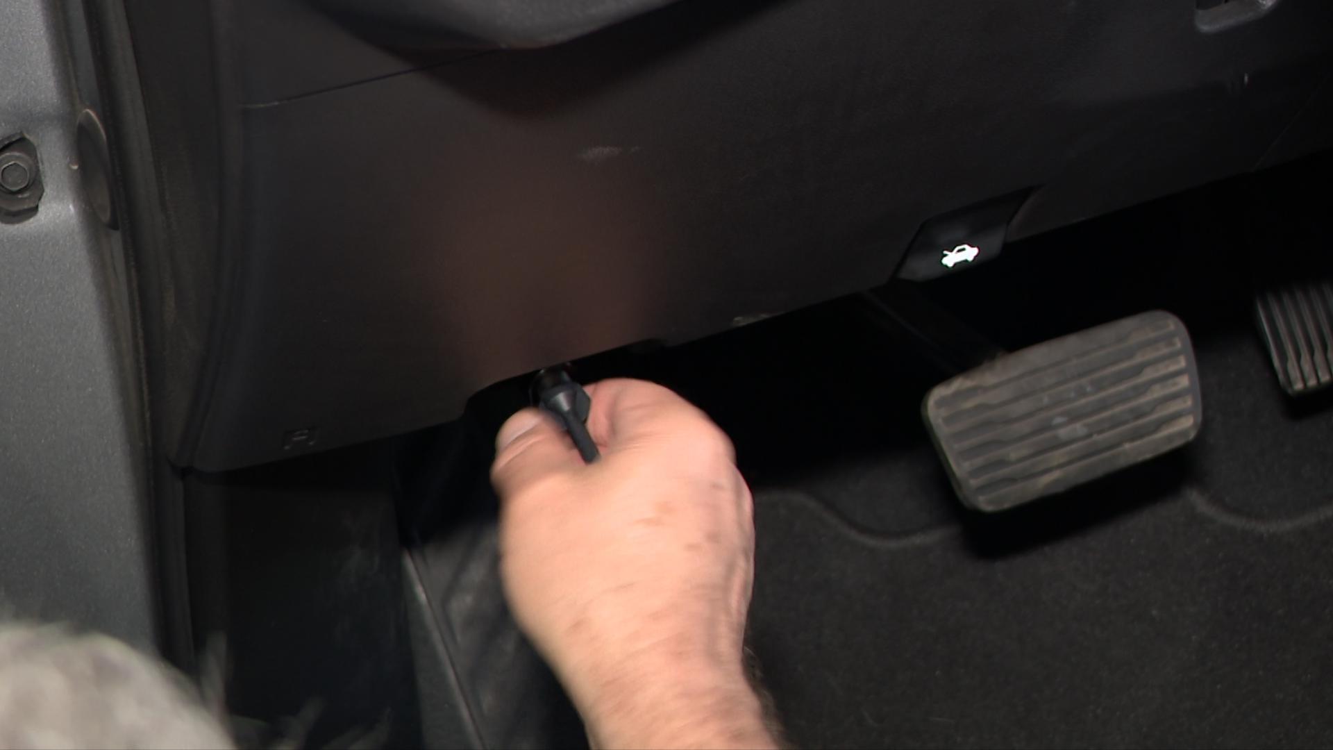 Houston police warn thieves are using OBD ports to steal vehicles ...