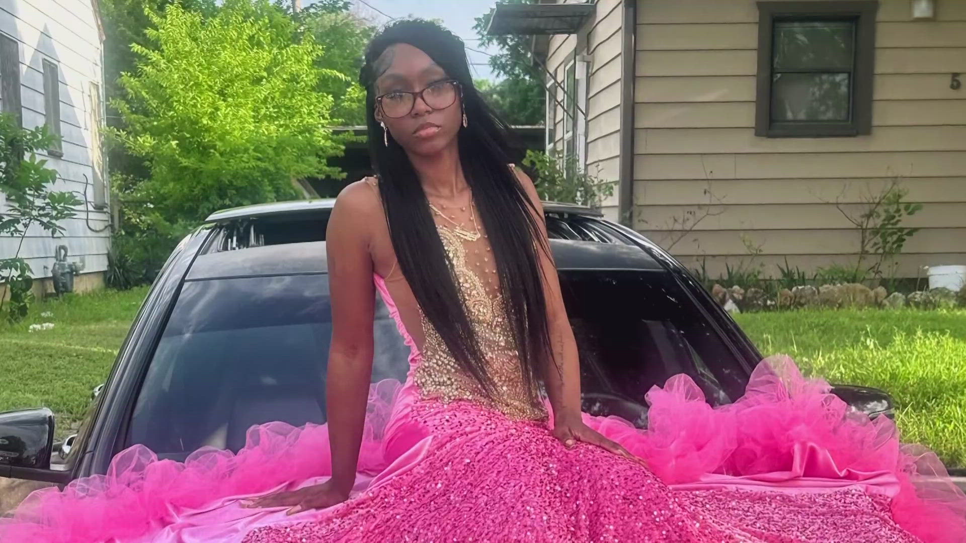 Family mourns 19-year-old killed in Fort Worth crash | wltx.com