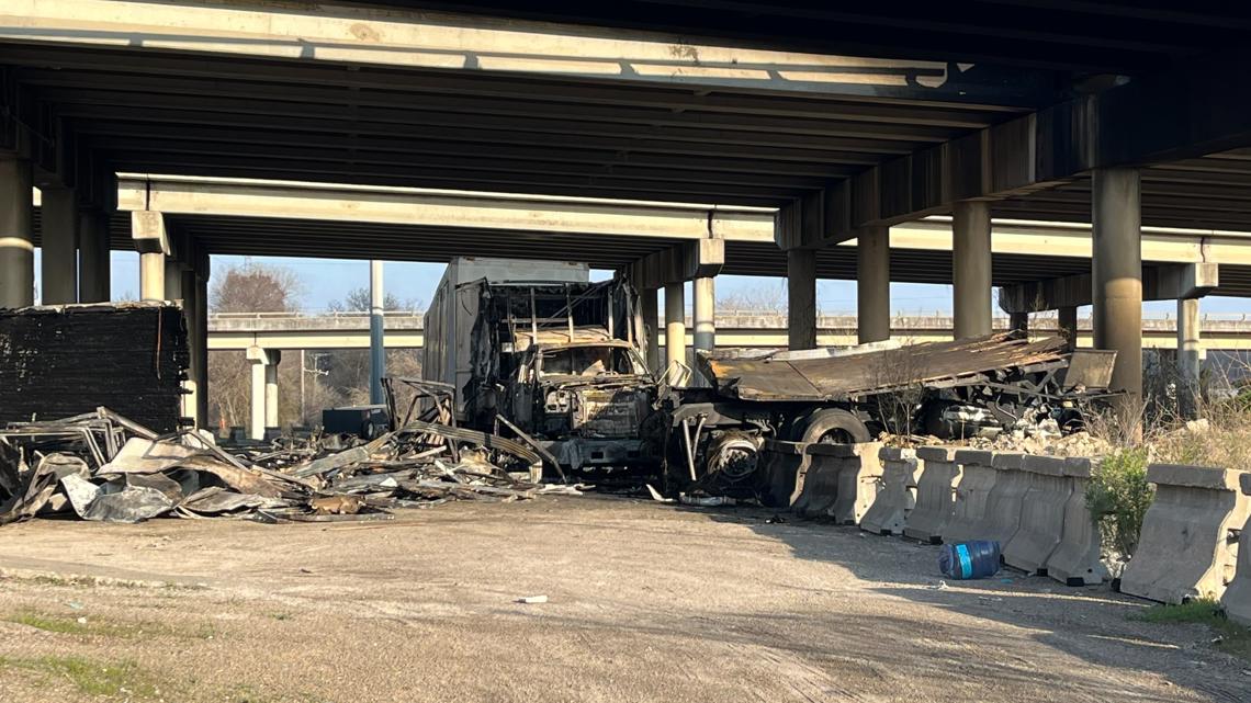 Fatal crash shuts down I-20 at Highway 310 in Dallas after 18-wheeler ...