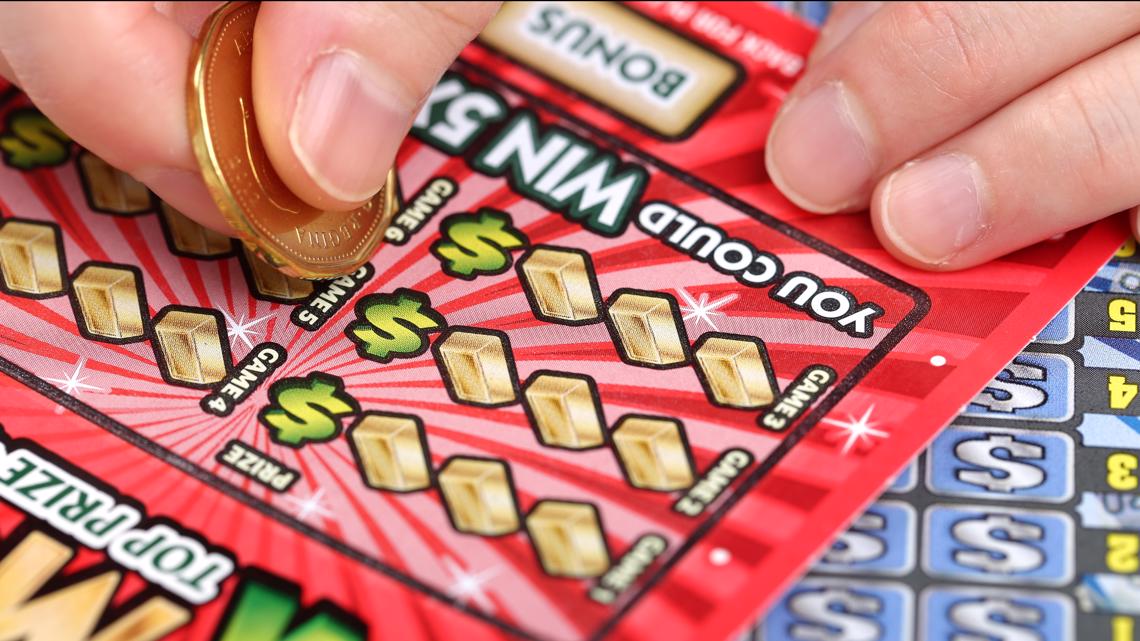 South Carolina winning $300,000 lottery ticket honors kids | wltx.com