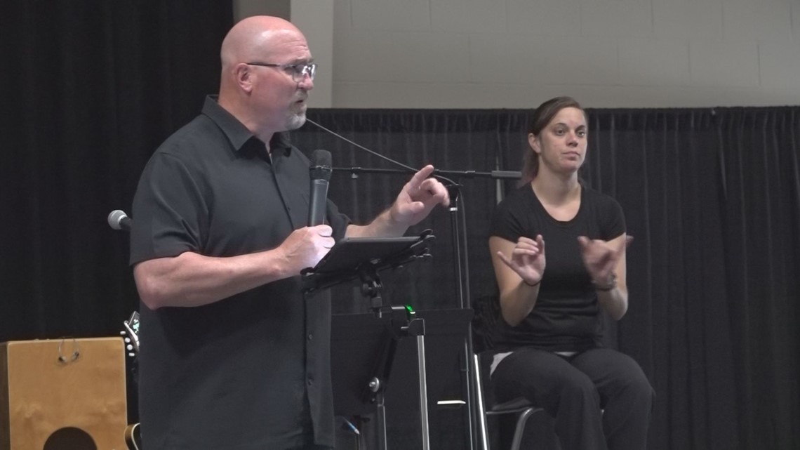 Church in Midlands has ASL interpreters for deaf community | wltx.com