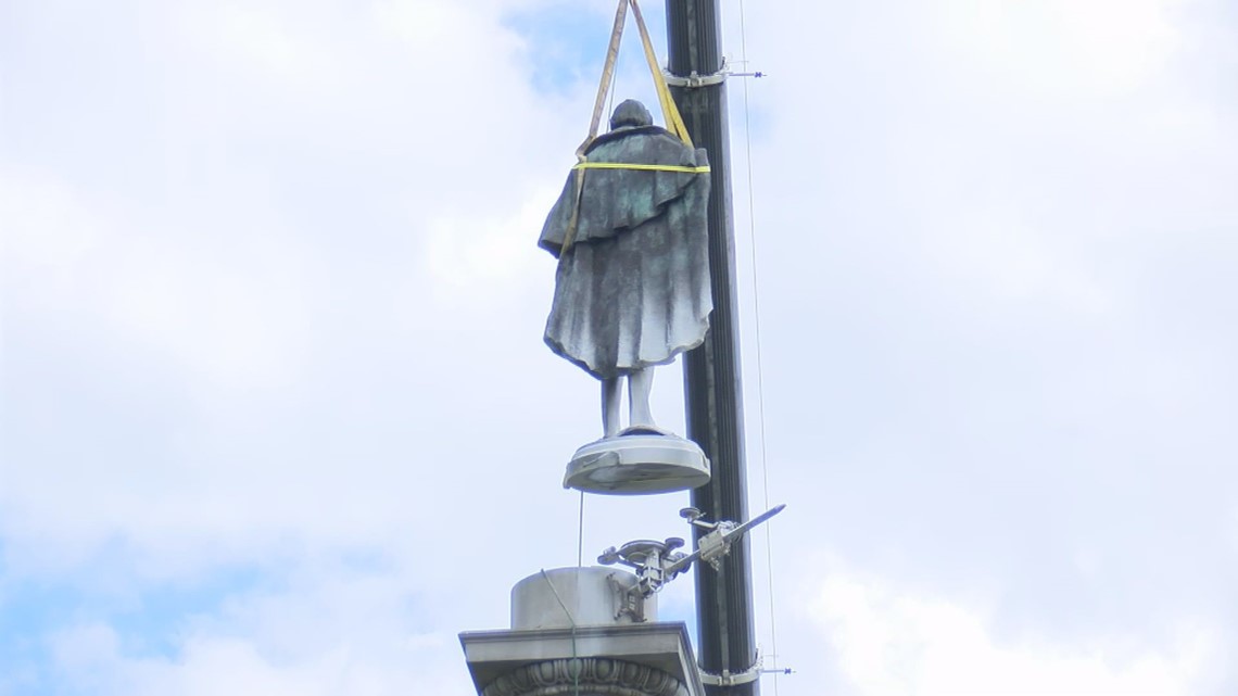 John C. Calhoun statue in Charleston removed | wltx.com
