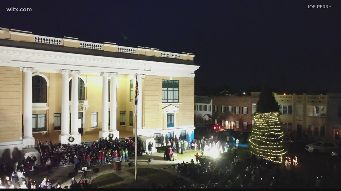 Sumter County community gathers for annual Christmas tree lighting ...
