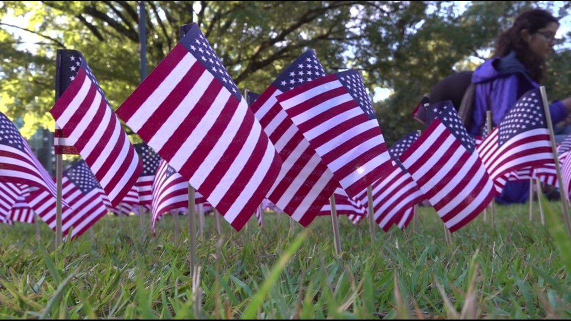 USC students, veterans commemorate 9/11 with flag display | wltx.com