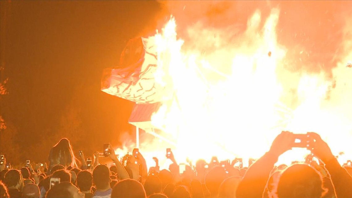 PHOTOS: USC's Tiger Burn | wltx.com