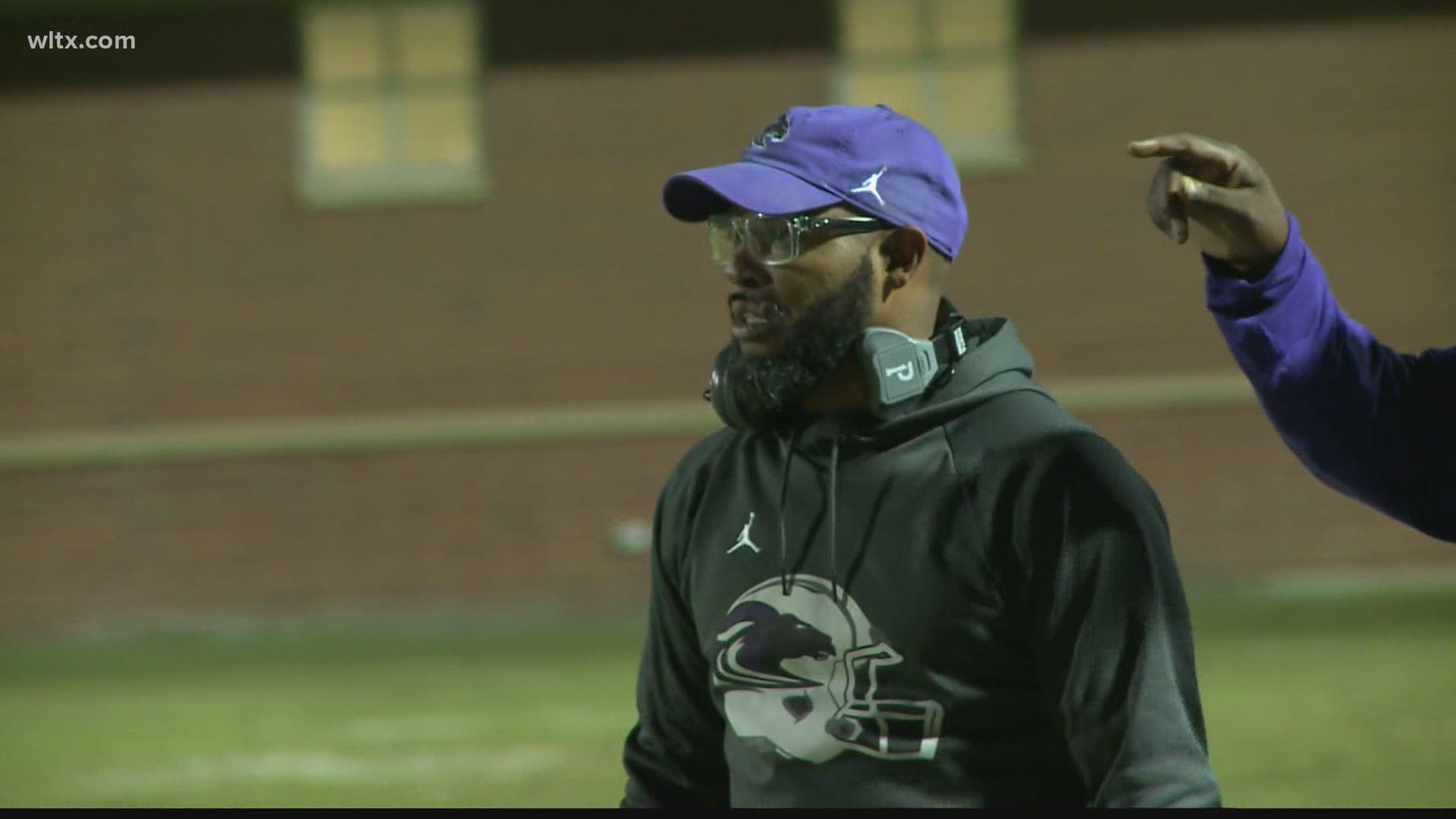 Perry Parks hired to coach wide receivers at Charlotte | wltx.com