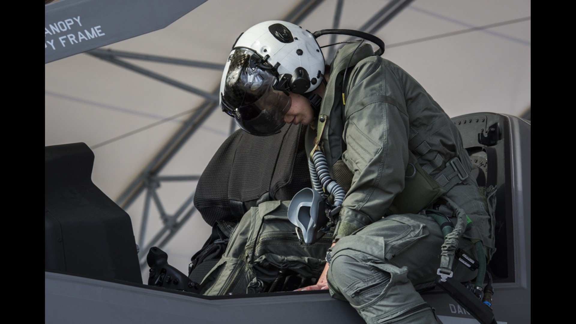 Beaufort Marine becomes first female F-35B pilot | wltx.com