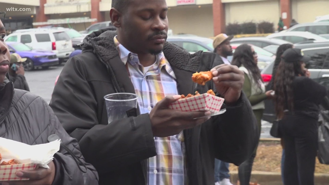 Fried chicken festival draws crowds at Columbia's Jamil Shrine Center ...