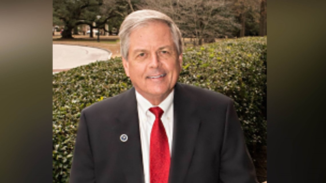 South Carolina Congressman Draws Gun at Constituent Meeting | wltx.com