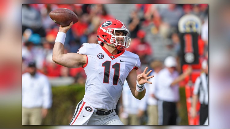 Georgia QB Breaks Non-Throwing Hand In Boating Accident | wltx.com