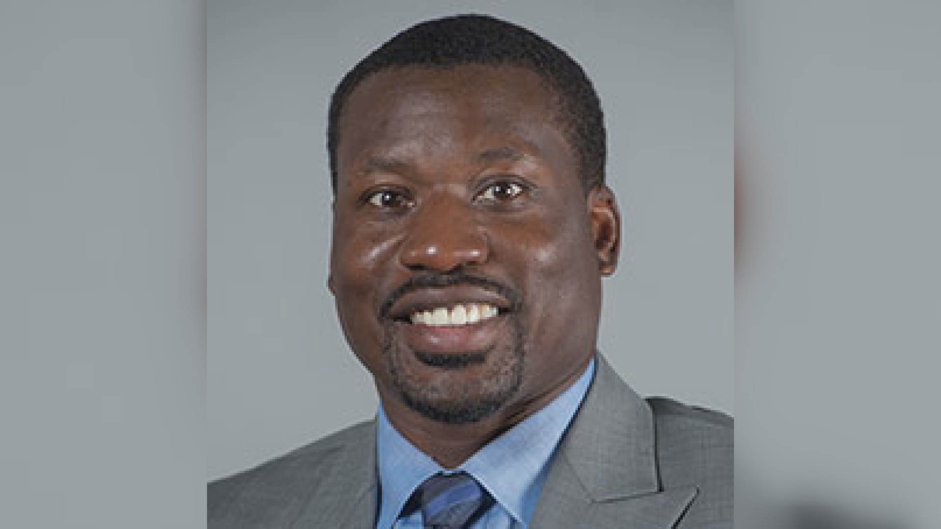 John Scott Jr. Named South Carolina Defensive Line Coach | wltx.com