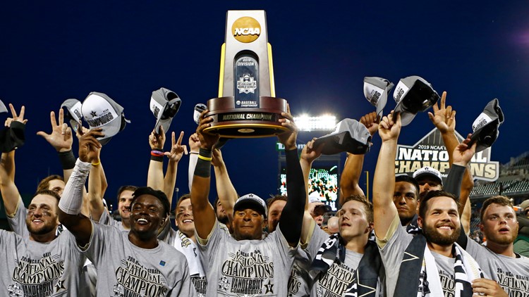 Commodores roll to another CWS title | wltx.com