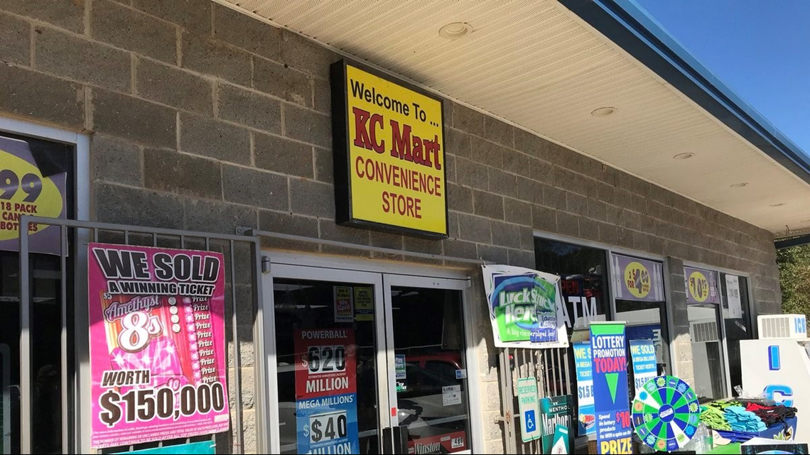 SC shop owner to share part of bonus with employees | wltx.com