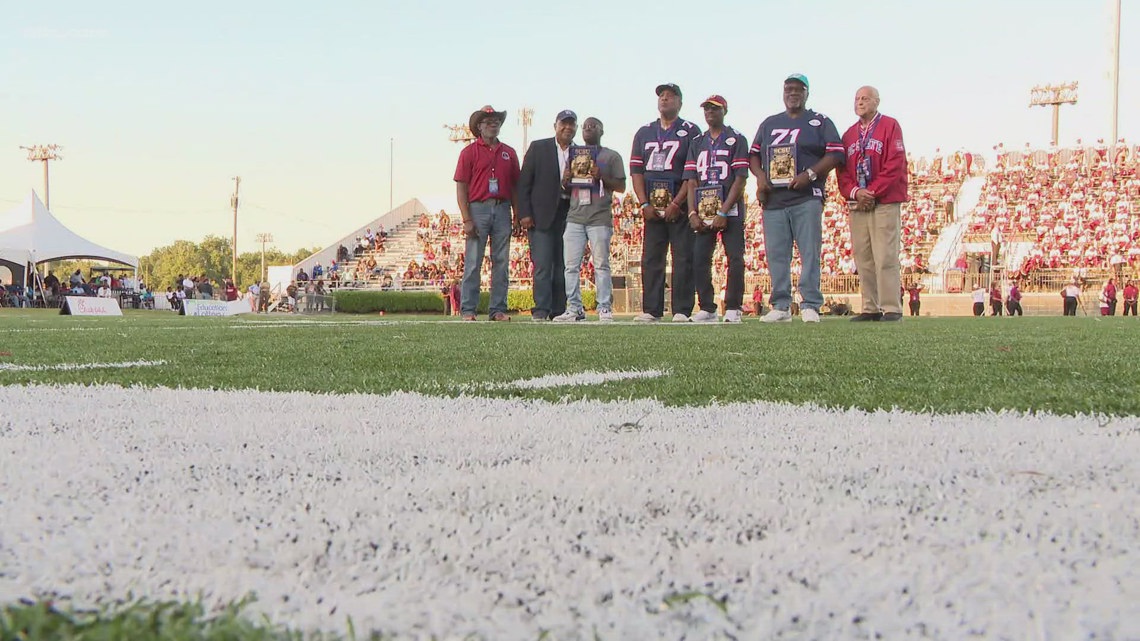 South Carolina State honors the "Great Eight" and the MEAC champion ...