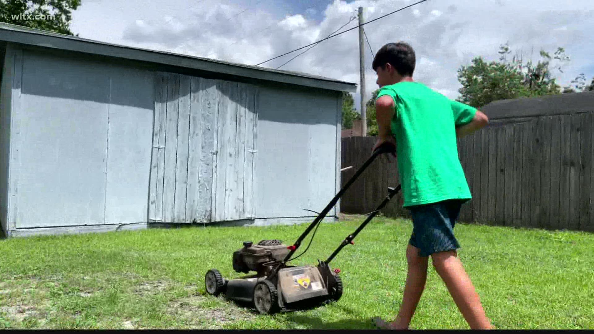 Gaston teen mowing down a goal to cut 50 yards for free | wltx.com