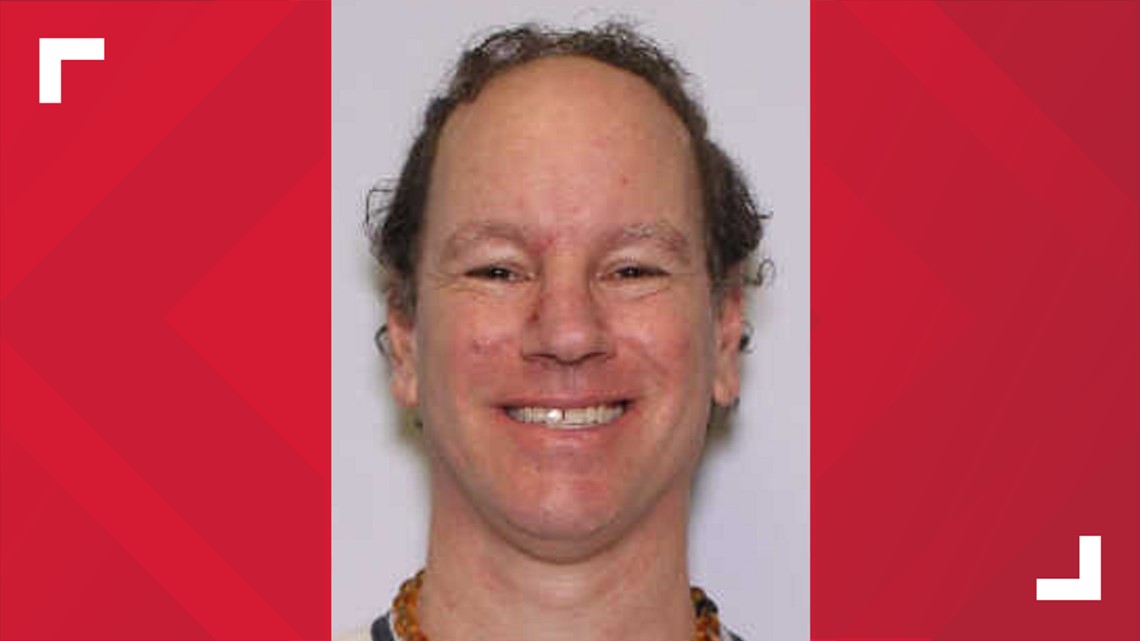 Marshals searching for South Carolina murder suspect, could be hiding ...