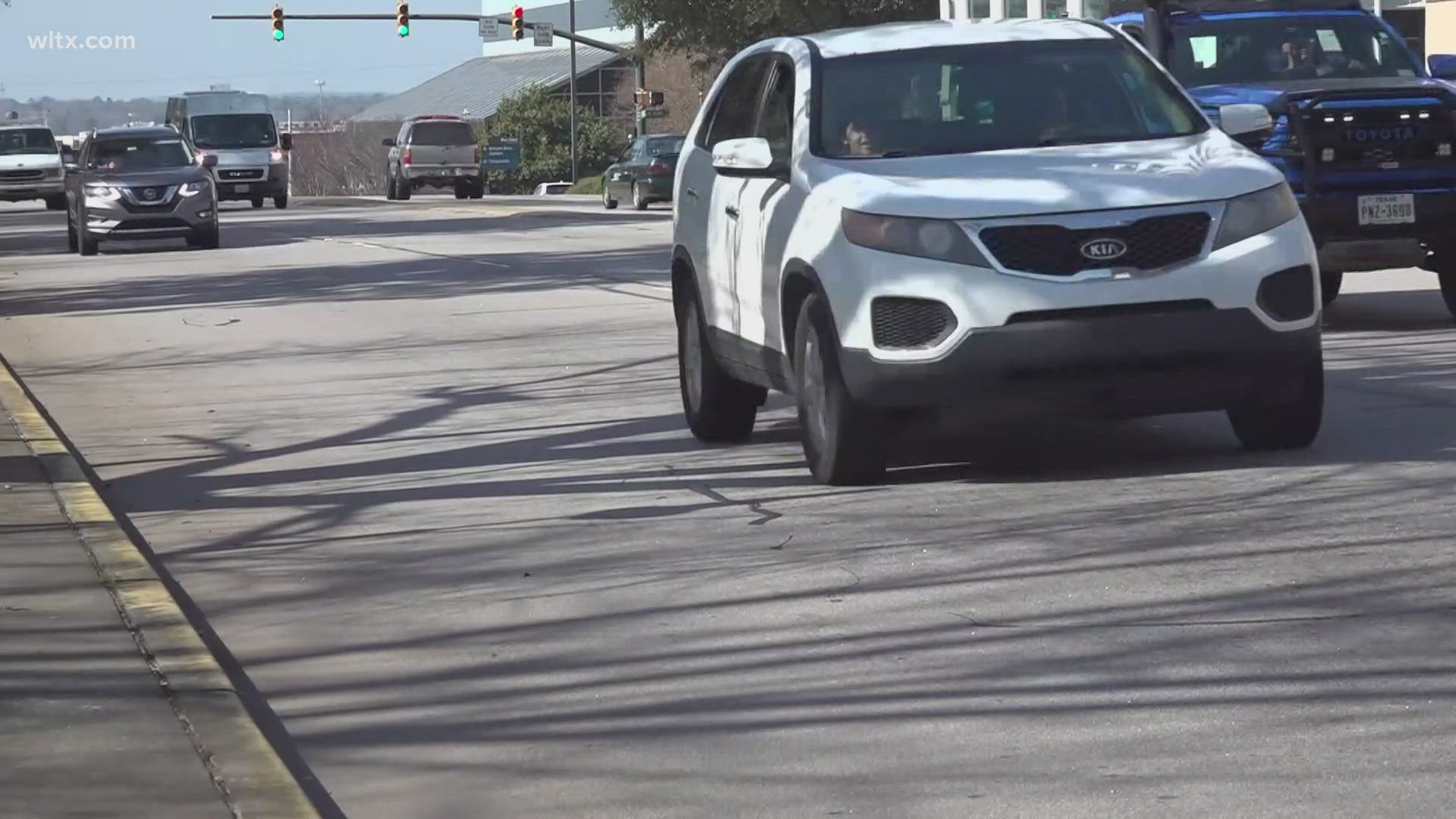South Carolina goes hands-free: New driving law takes effect Sept. 1 ...