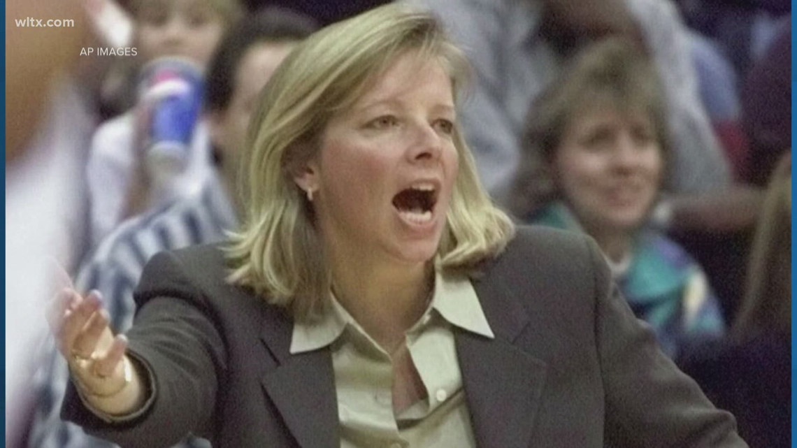 Former USC women's basketball coach, Susan Walvius signs back on | wltx.com