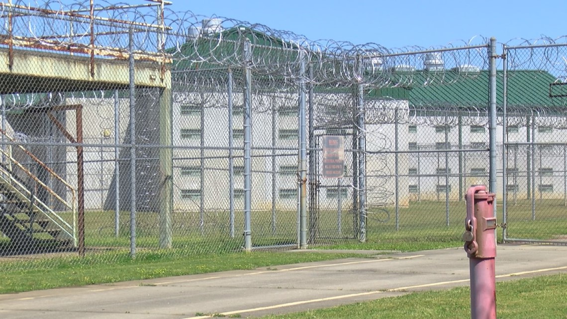 Inmate tries to sexually assault employee at Lee Correctional | wltx.com