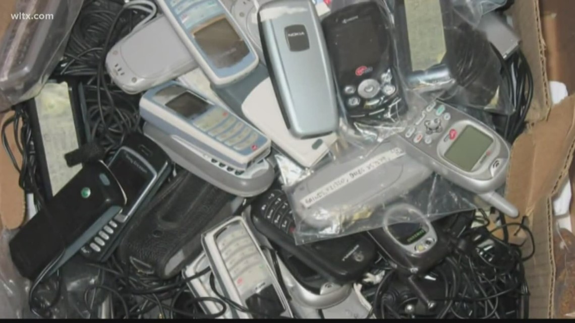 Agency looks for options for cellphone blocking for prisons | wltx.com