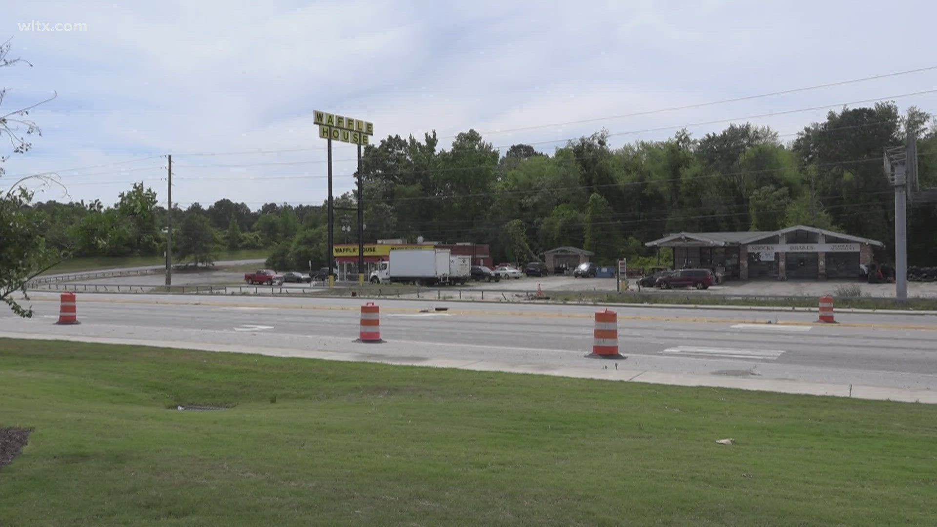 Man stabbed under I-26 bridge in Cayce, walks to Waffle House for help ...