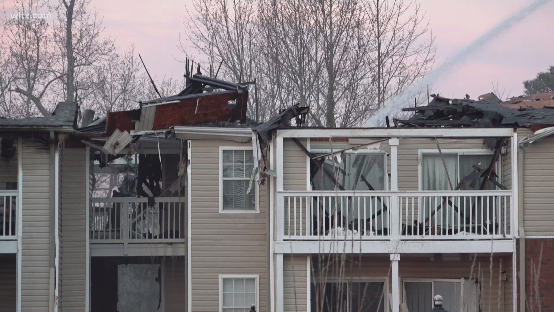 38 people displaced after large fire at Columbia apartment complex ...