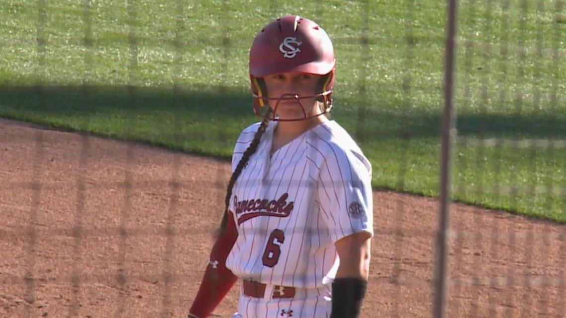 Gamecock softball enjoys a Saturday sweep | wltx.com