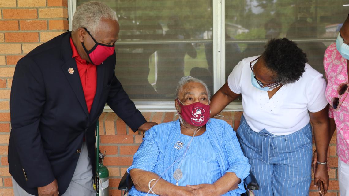SC State celebrates alumna Catherine Harris as she turns 104 | wltx.com