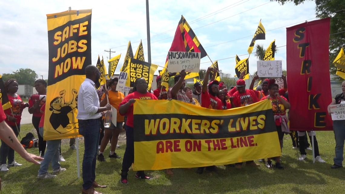 Union of Southern Service Workers protest unsafe work conditions | wltx.com