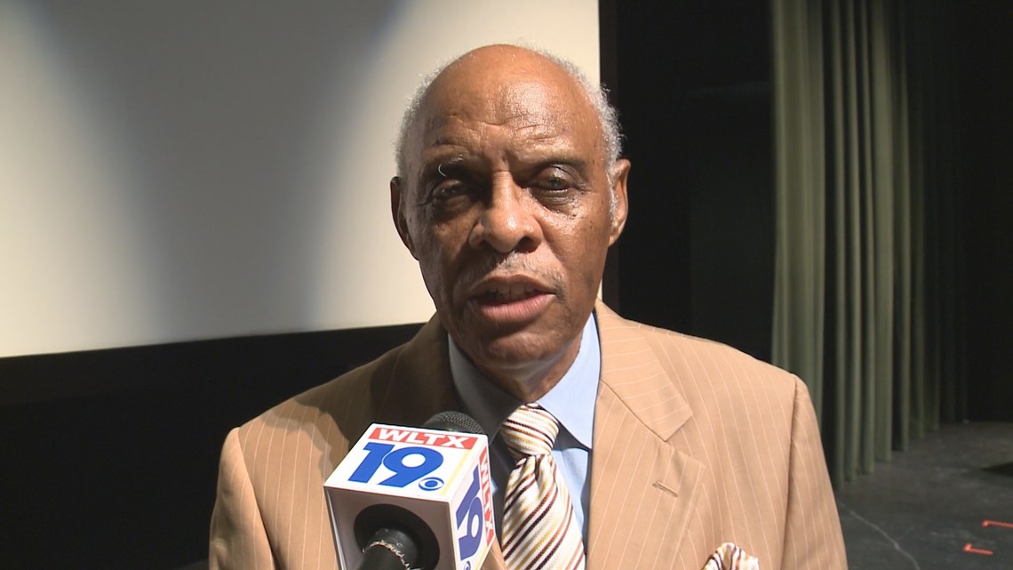 Eau Claire basketball legend George Glymph dies | wltx.com