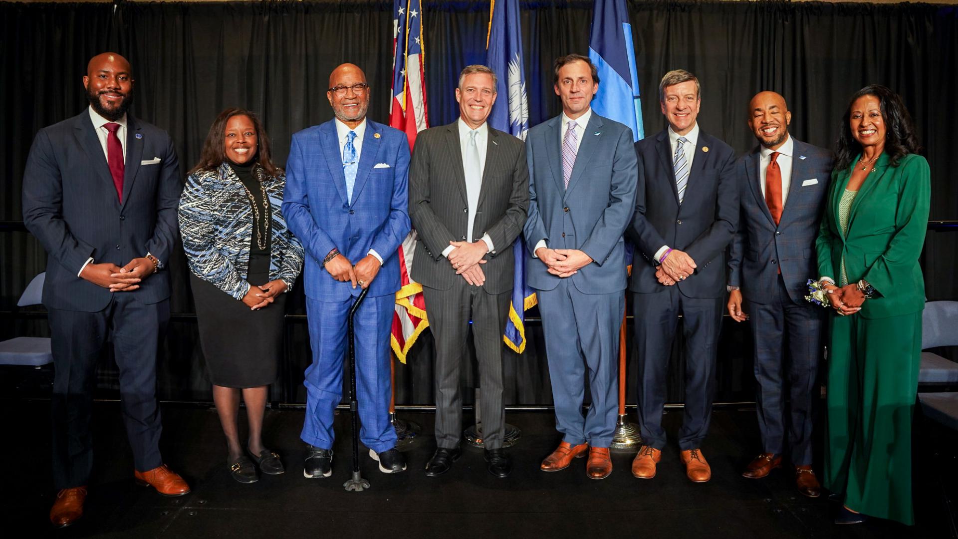 Columbia swears in mayor and city council members for new term | wltx.com