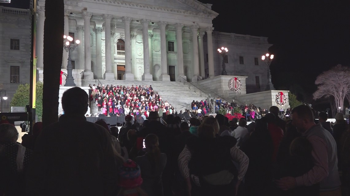 South Carolina Christmas tree lights up kicking off holiday | wltx.com