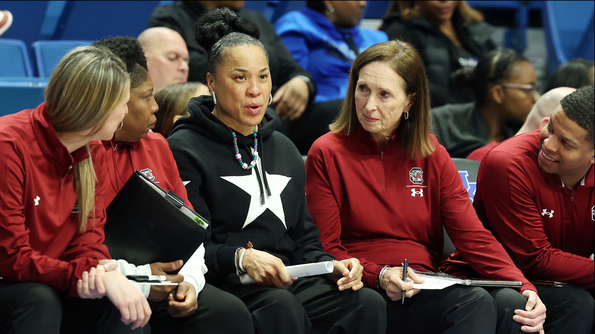 South Carolina heads into final week of regular season unbeaten | wltx.com