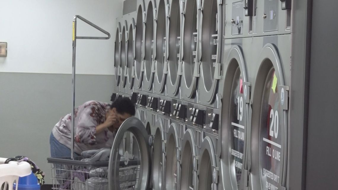 Southern Suds Laundromat hosts Free Laundry Day in Newberry | wltx.com