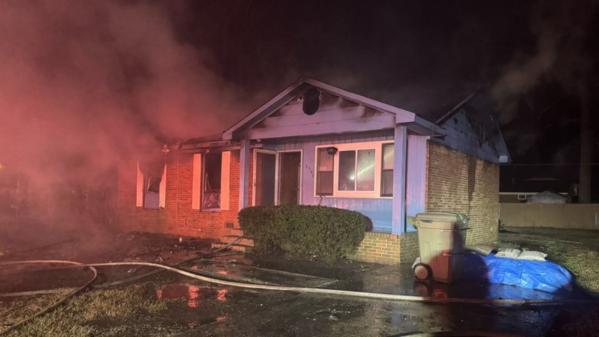 Columbia-Richland crews battle early Sunday fire at vacant Crestlite ...