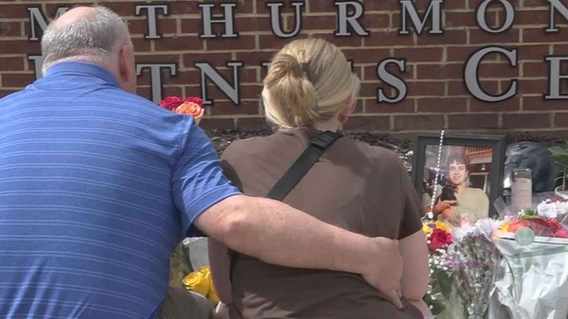 USC students pay tribute to Nate Baker after tragic motorcycle crash ...