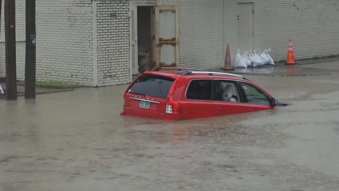 Forest Acres cut off as Columbia floods from Hurricane Helene | wltx.com