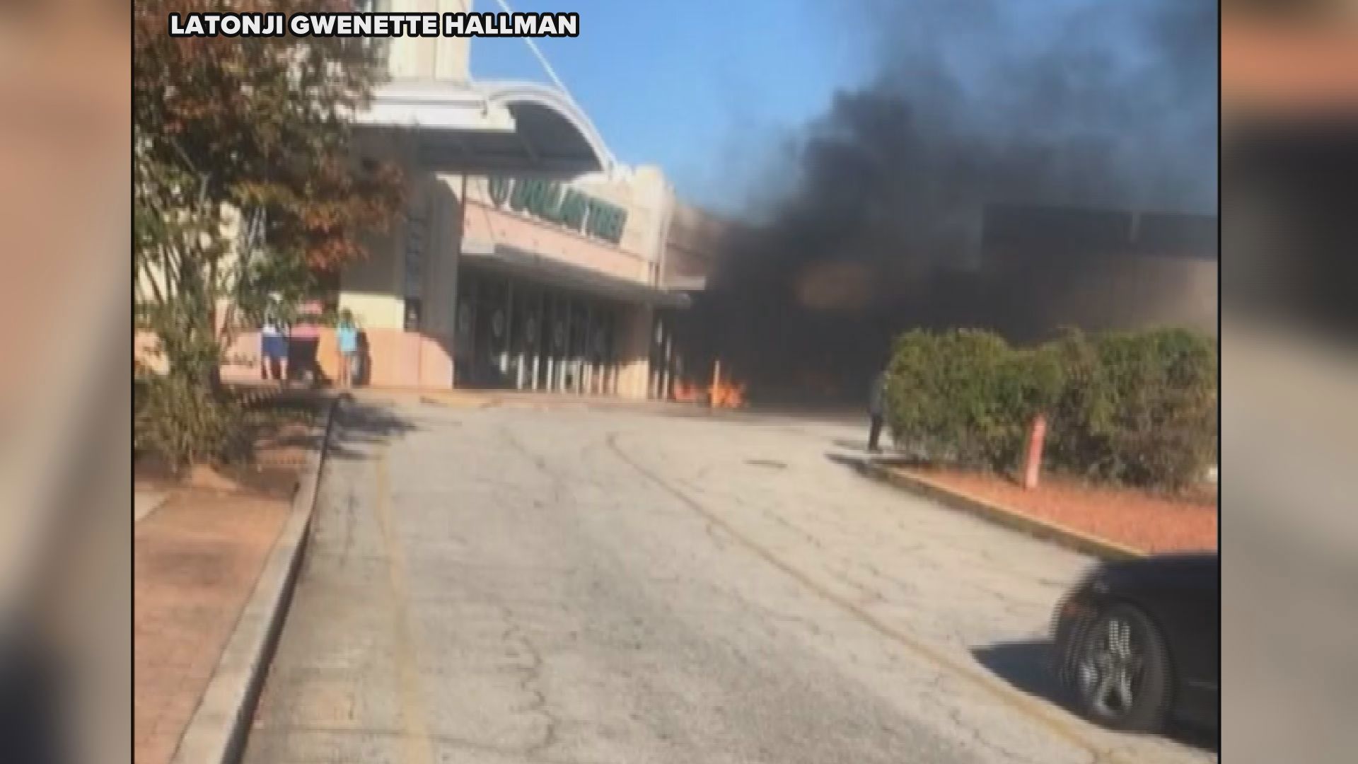 Columbia Fire probes fires on Dutch Square Mall property | wltx.com