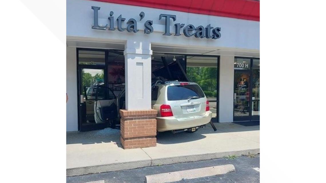 Car crashes into Lita’s Treats in Irmo on Friday, no injuries reported ...
