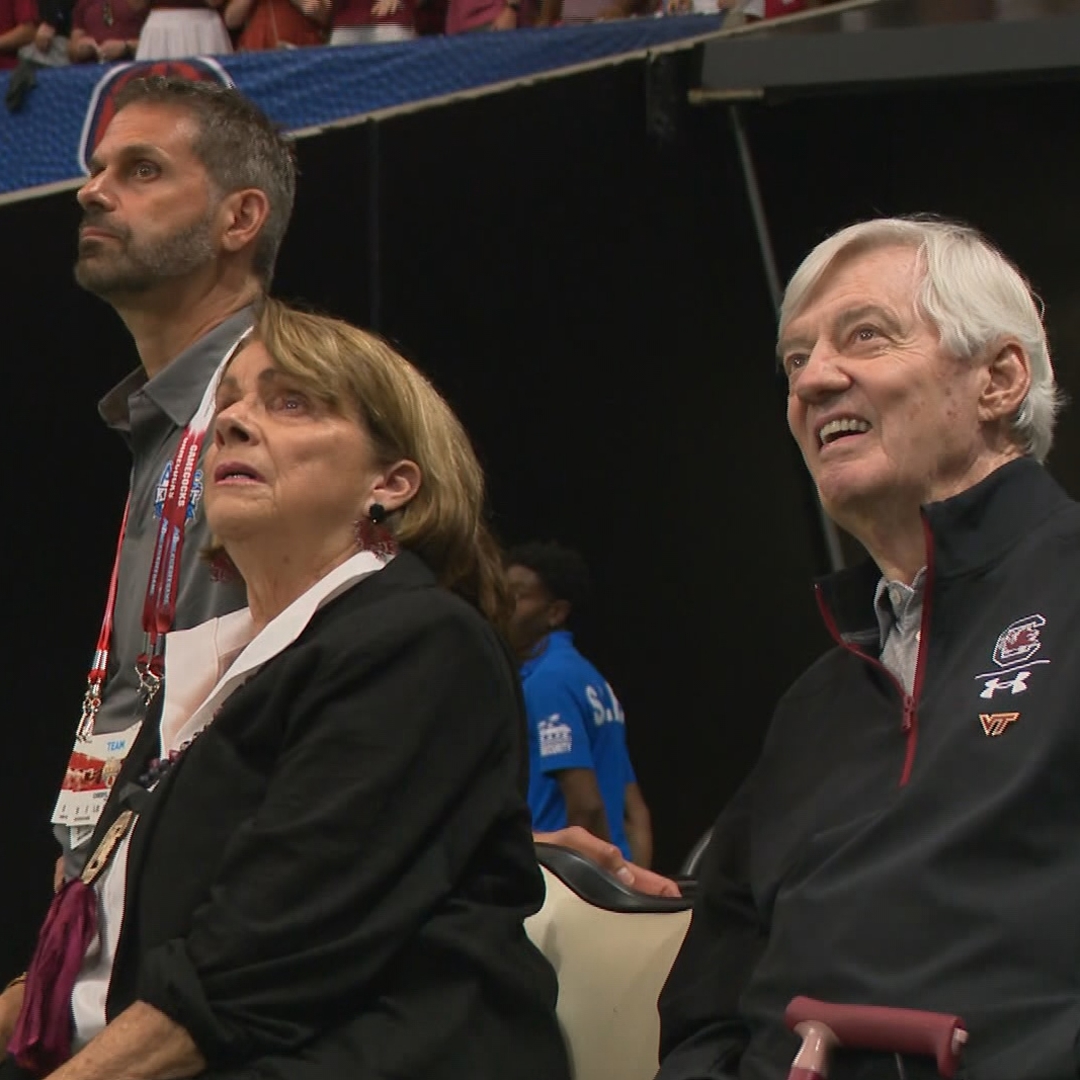 Frank Beamer supports son Shane in South Carolina win | wltx.com