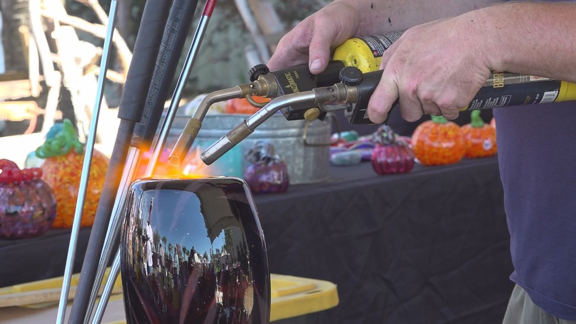 Artist blows glass live at the South Carolina State Fair | wltx.com