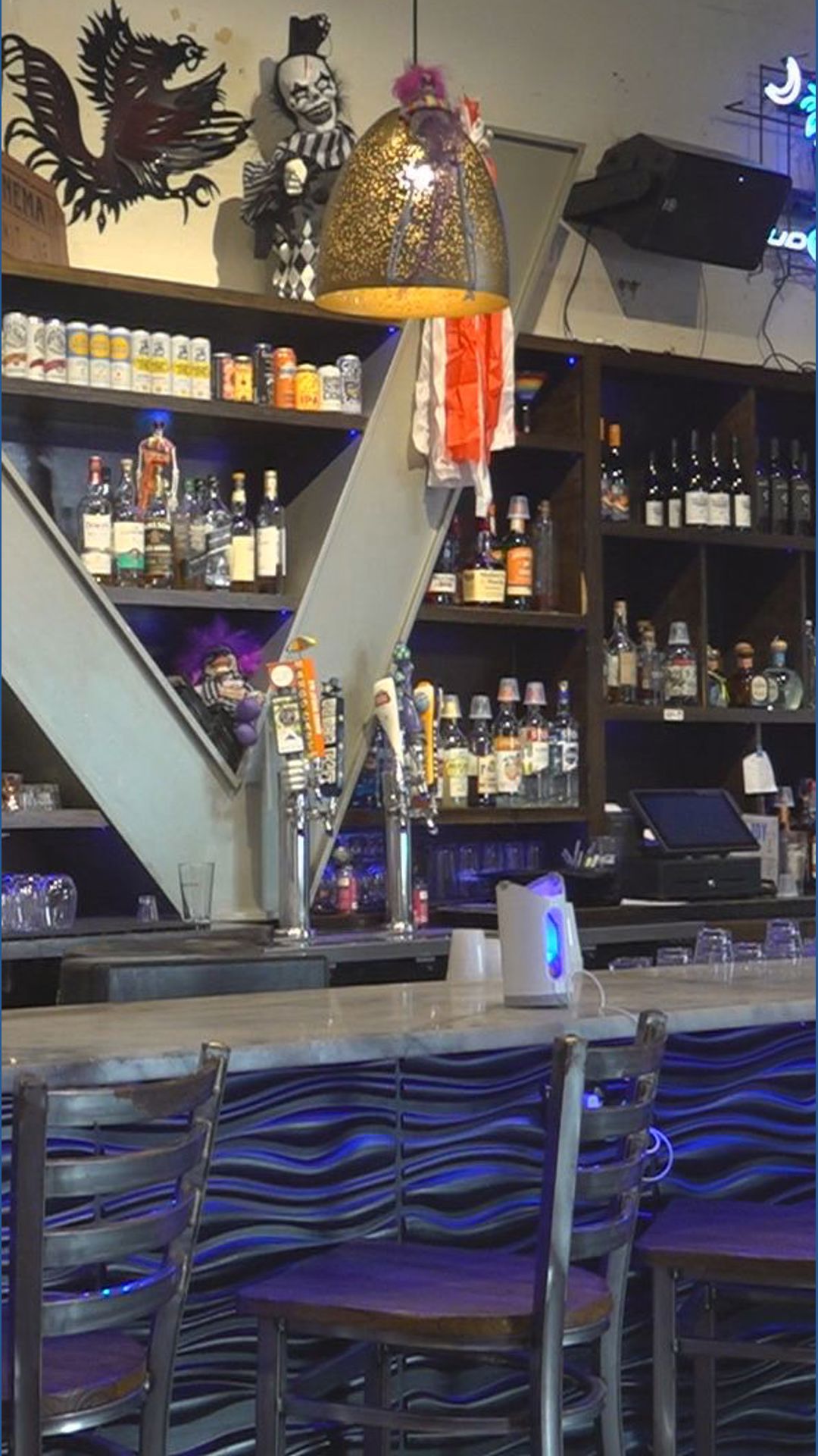'The Woody on Main' shuts down due to rising insurance costs | wltx.com