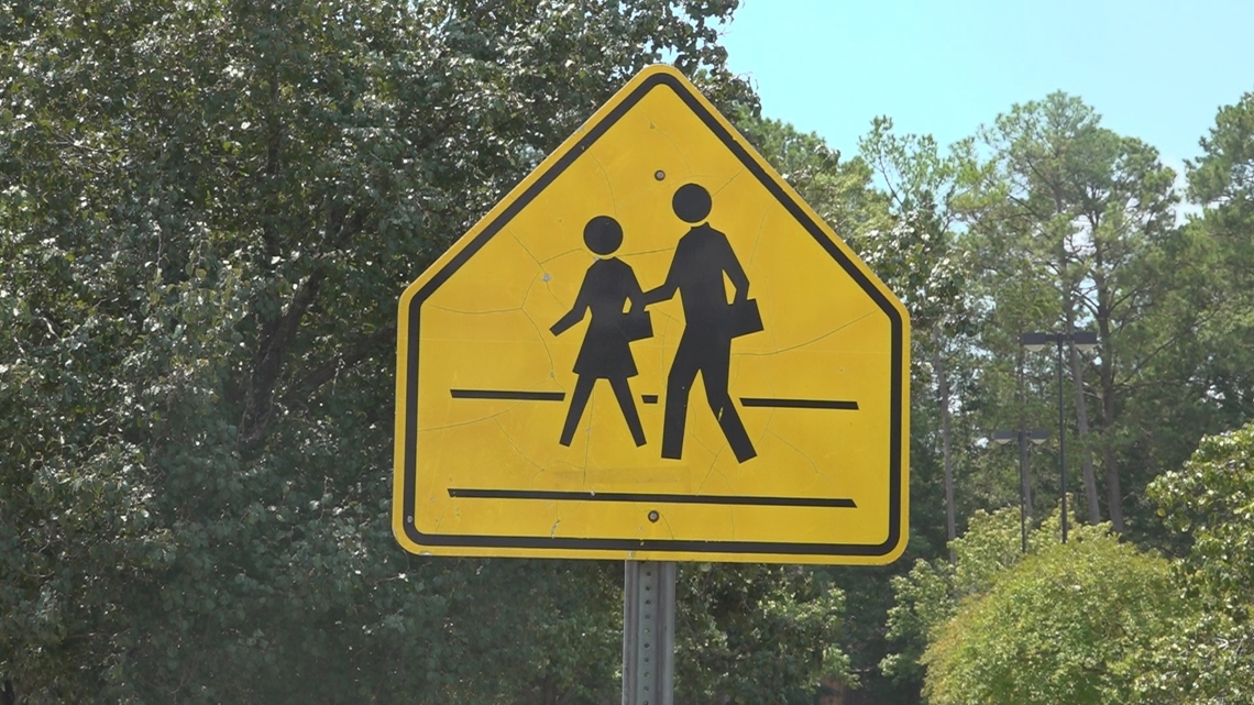 Rules and responsibilities when it comes to crossing guards | wltx.com